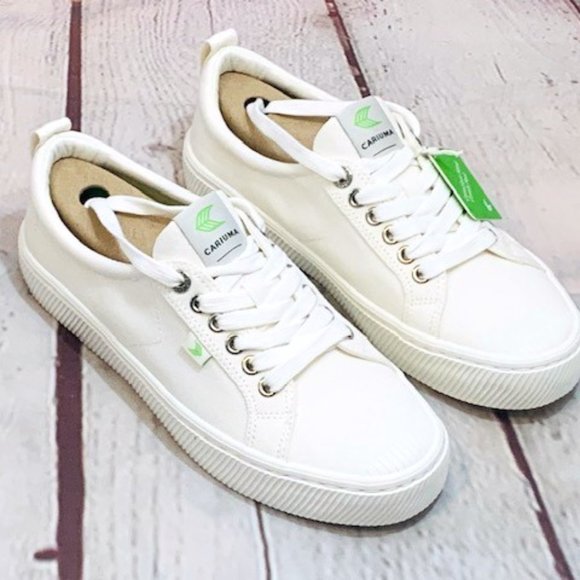Cariuma | Shoes | Cariuma Oca Low White Canvas Sneaker New In Box ...